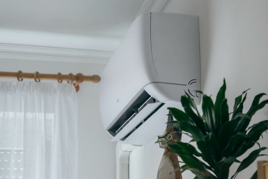 Split system air conditioning
